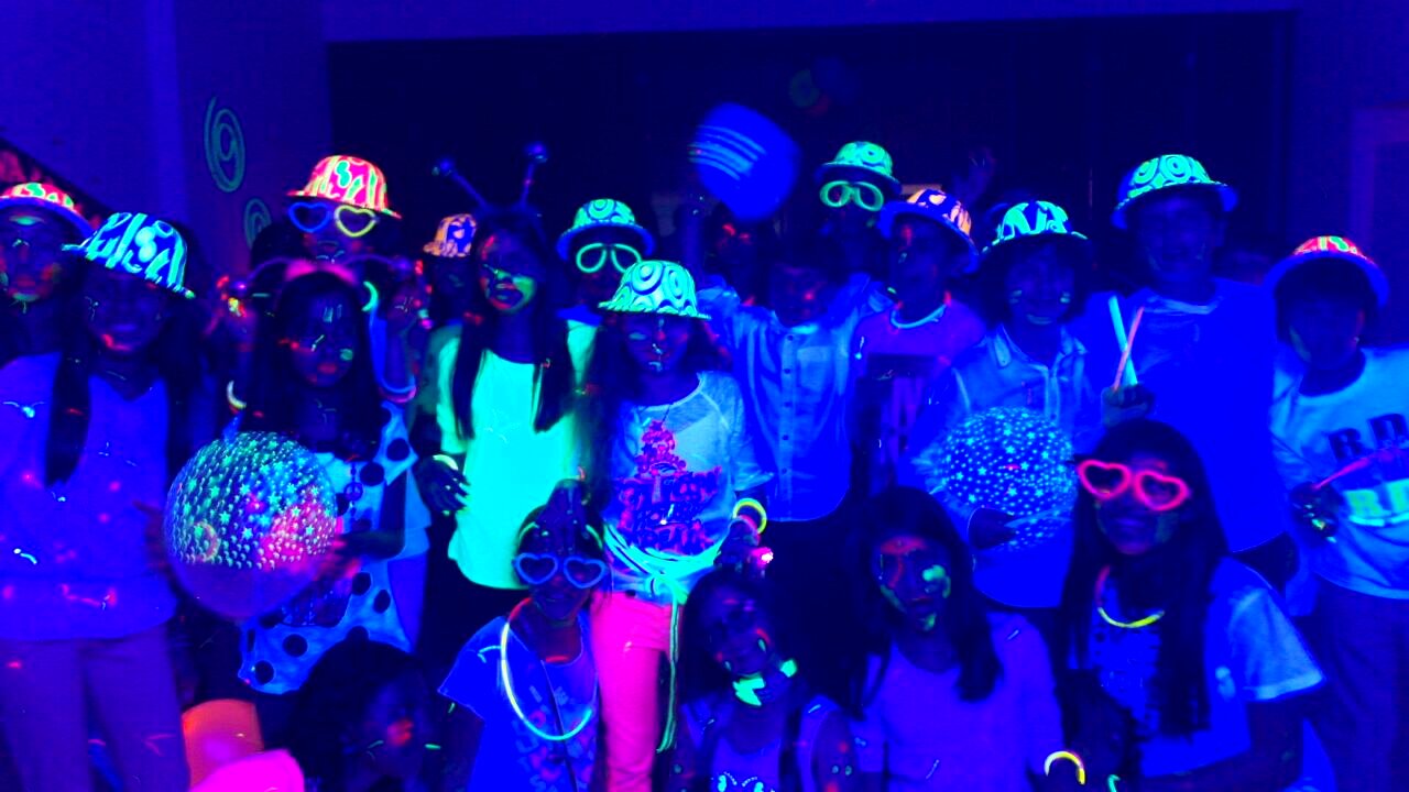 Chiquiteca Infantil NEON Glow Party - Fiestas y eventos producciones